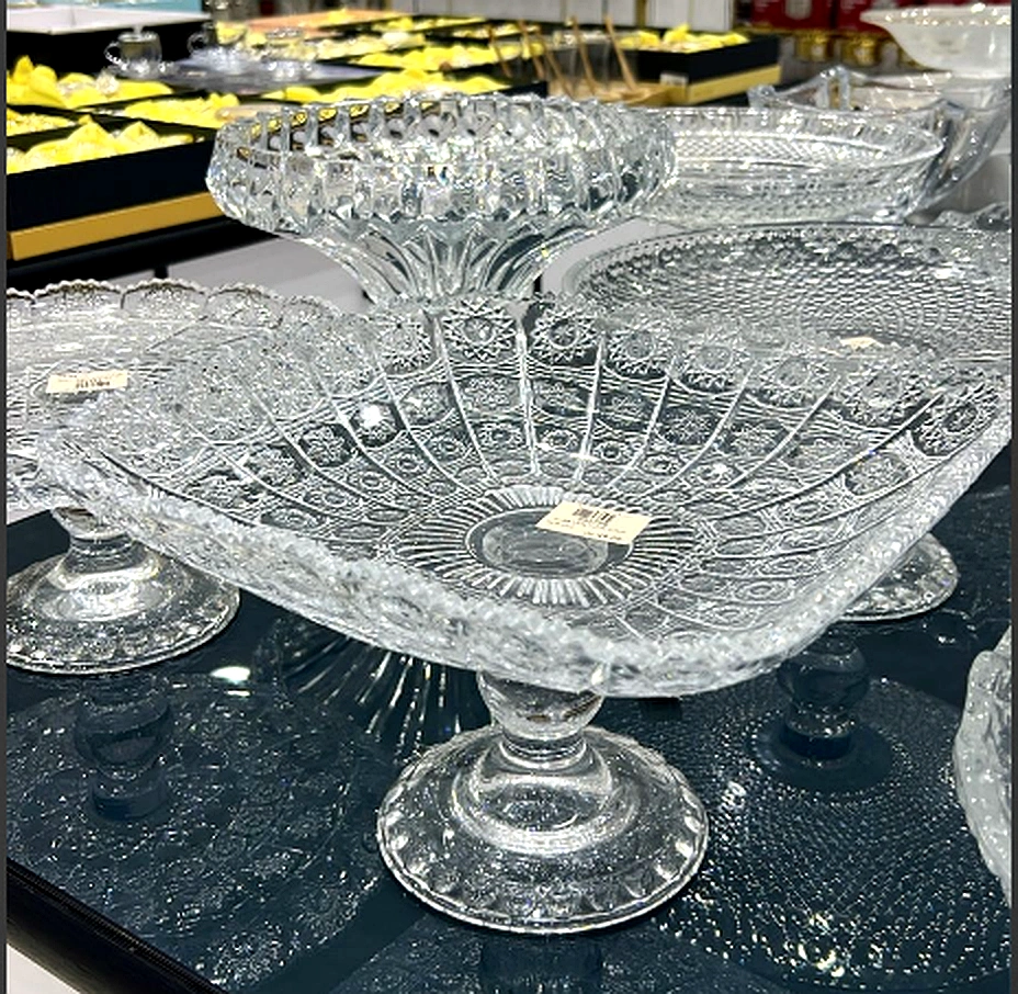 Medium Crystal Dessert Plates 29cm with Base